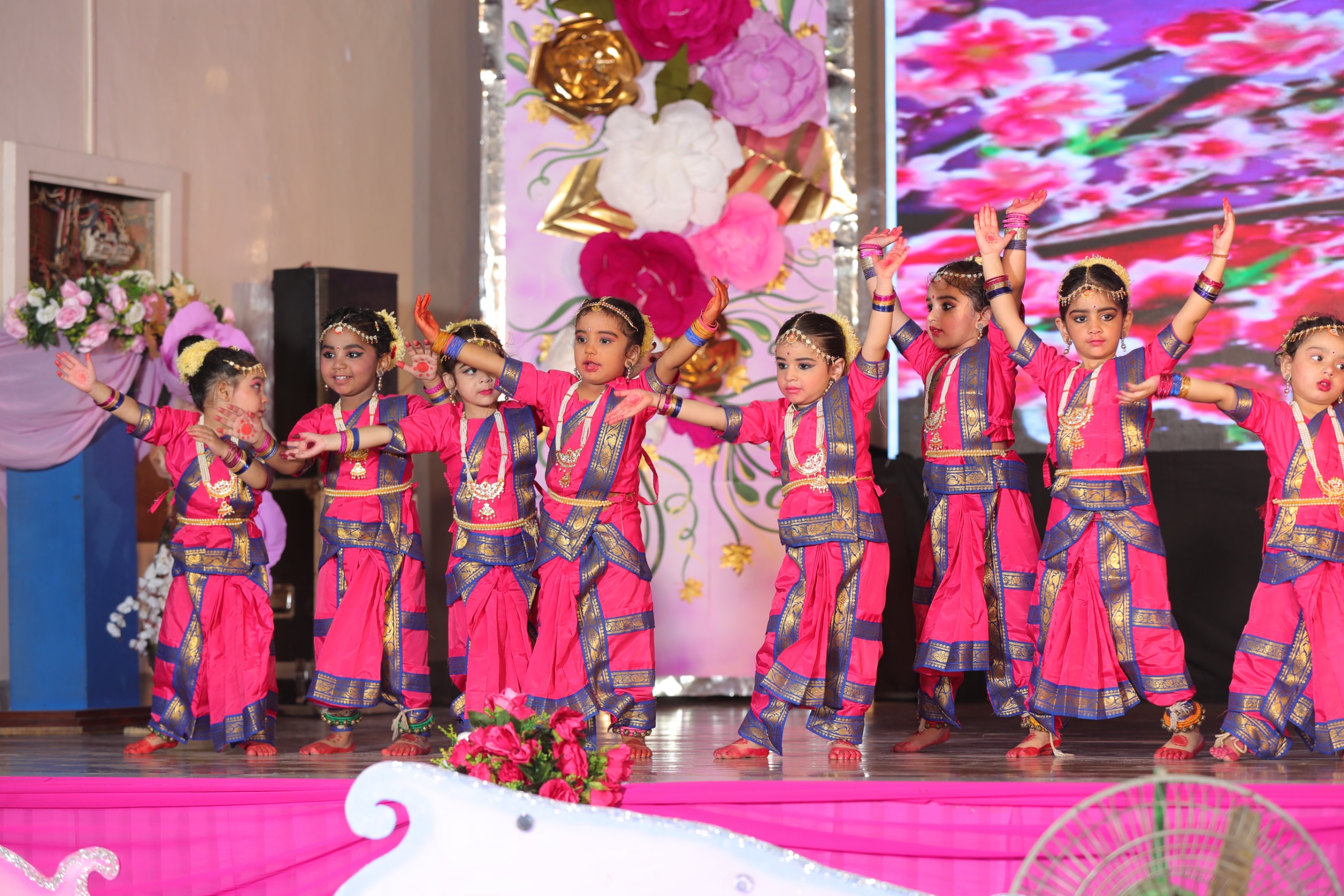BCM ARYA MODEL Sr. Sec. School